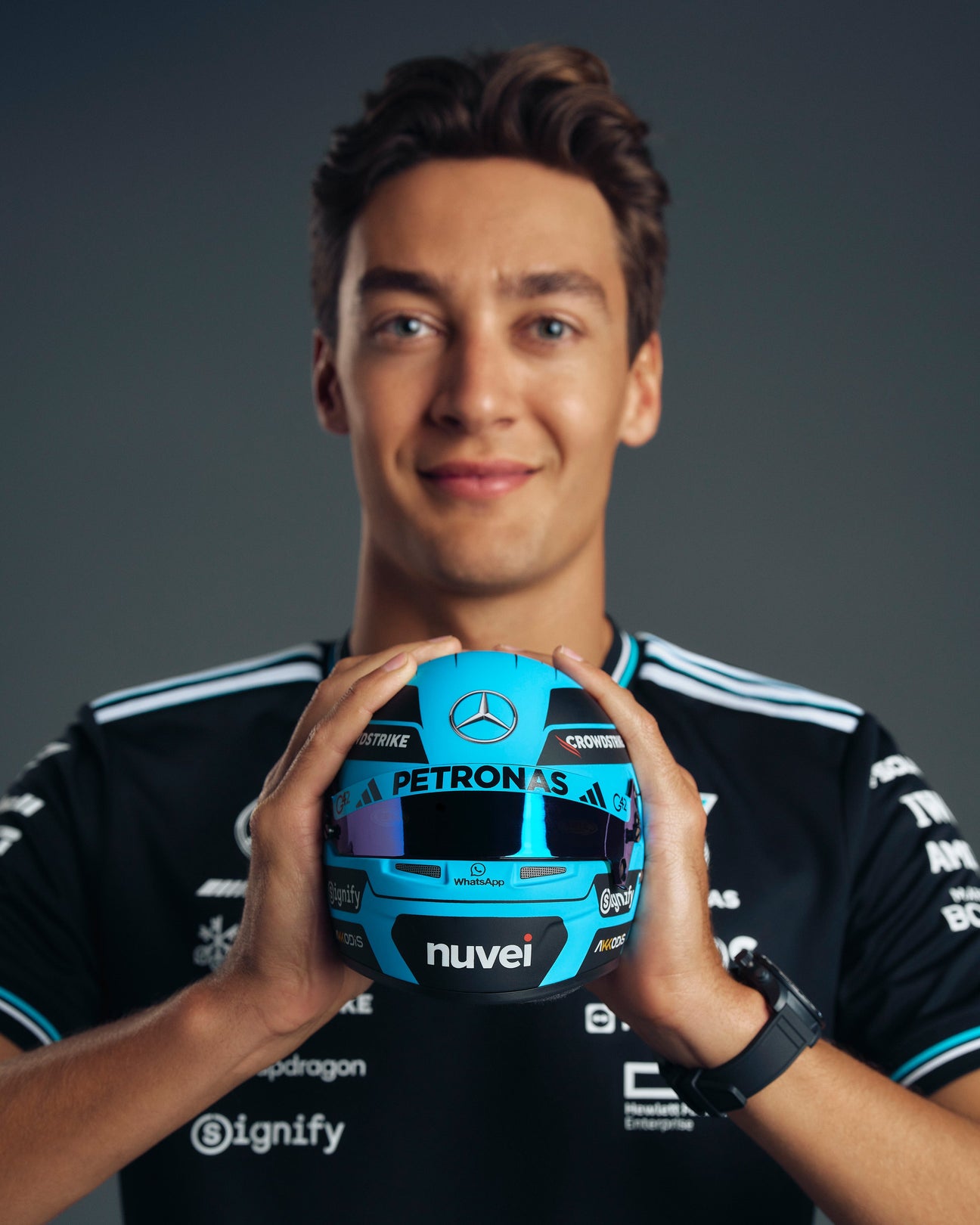 George Russell 2025 Mini Bell Helmet Replica 1:2 | Official Mercedes ...