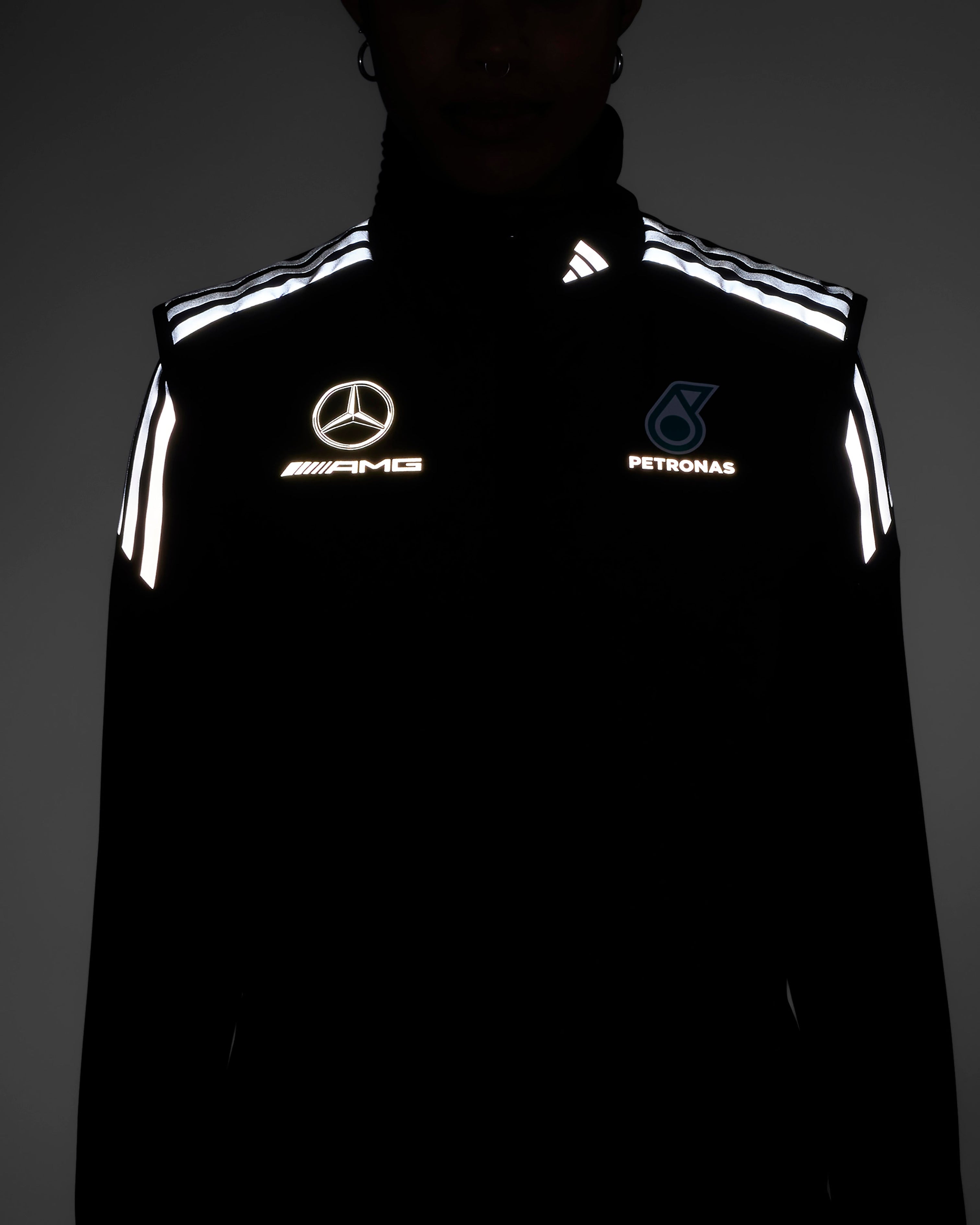Womens 2025 Mechanics Vest Black | Official Mercedes-AMG PETRONAS F1 ...